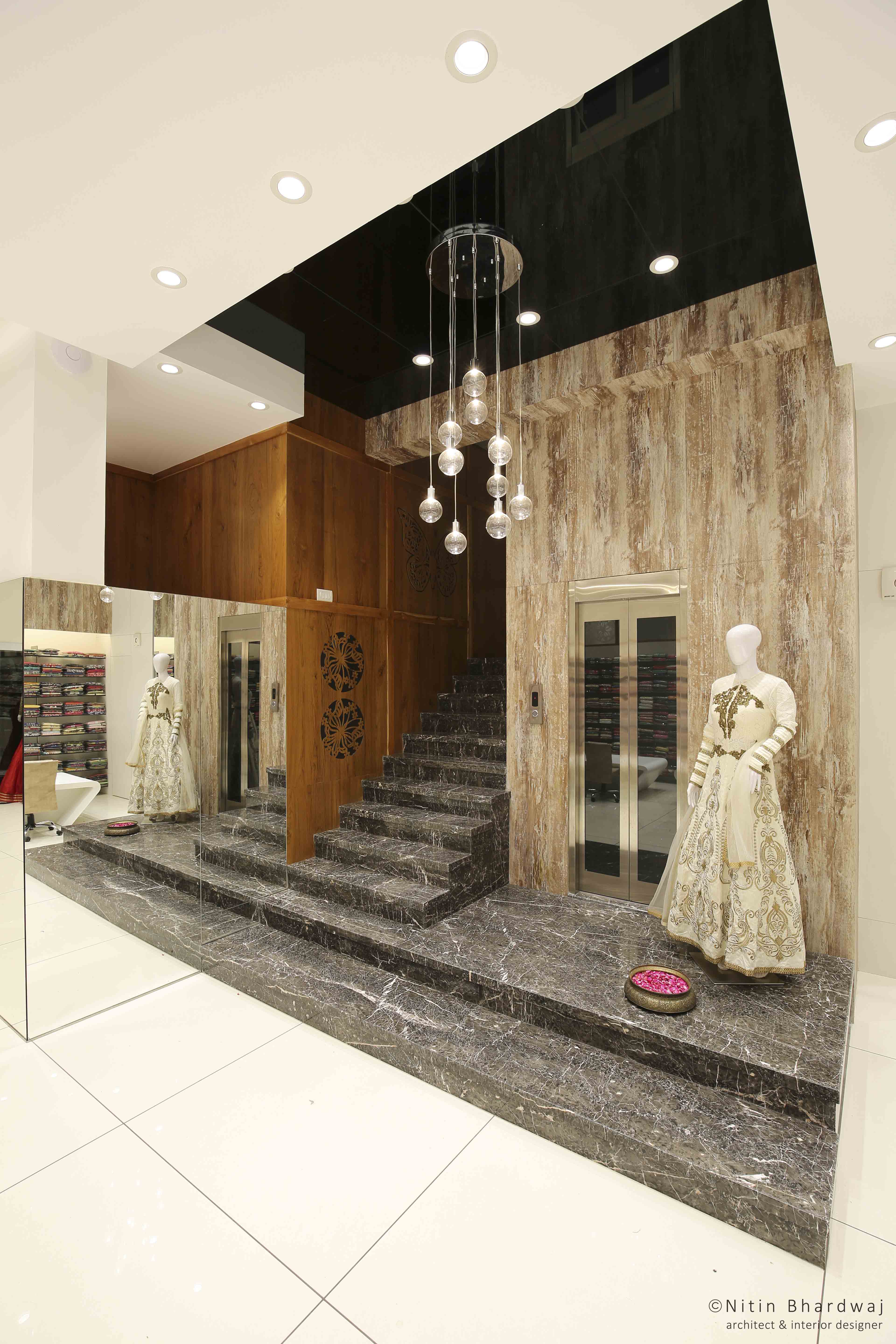 JSK Showroom - Nitin Bhardwaj Architects & Interior Designers, Vadodara ...